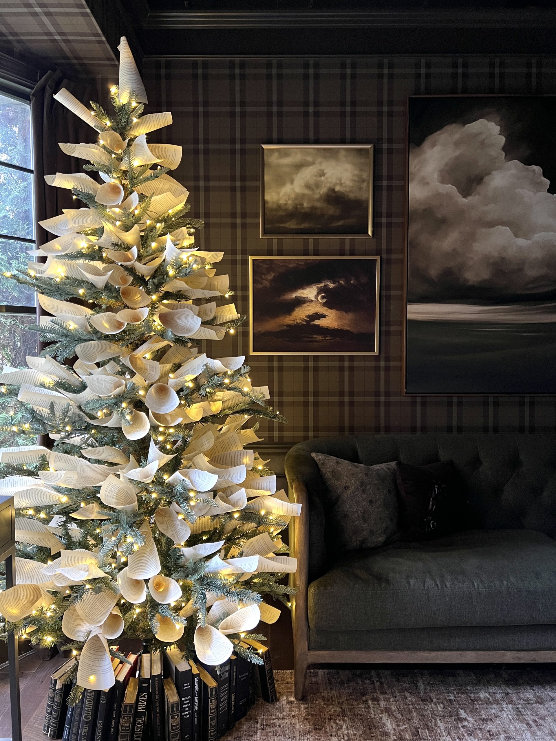 DIY Book Pages Christmas Tree - Haneen's Haven